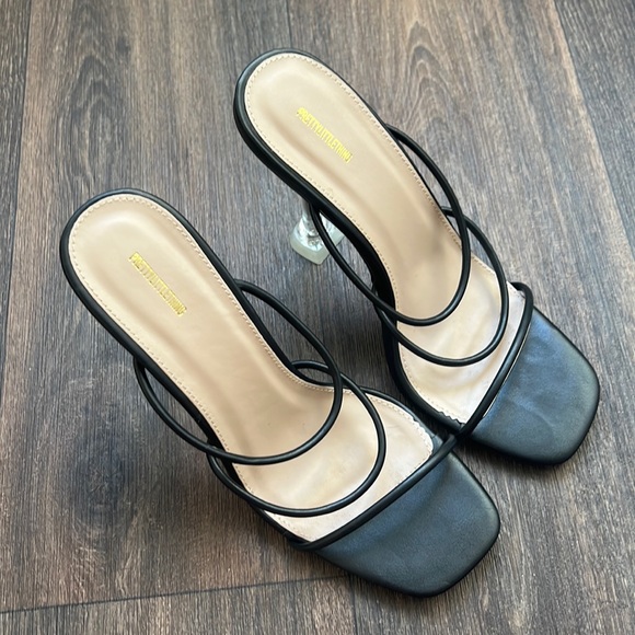 PrettyLittleThing | Shoes | Black Heels | Poshmark